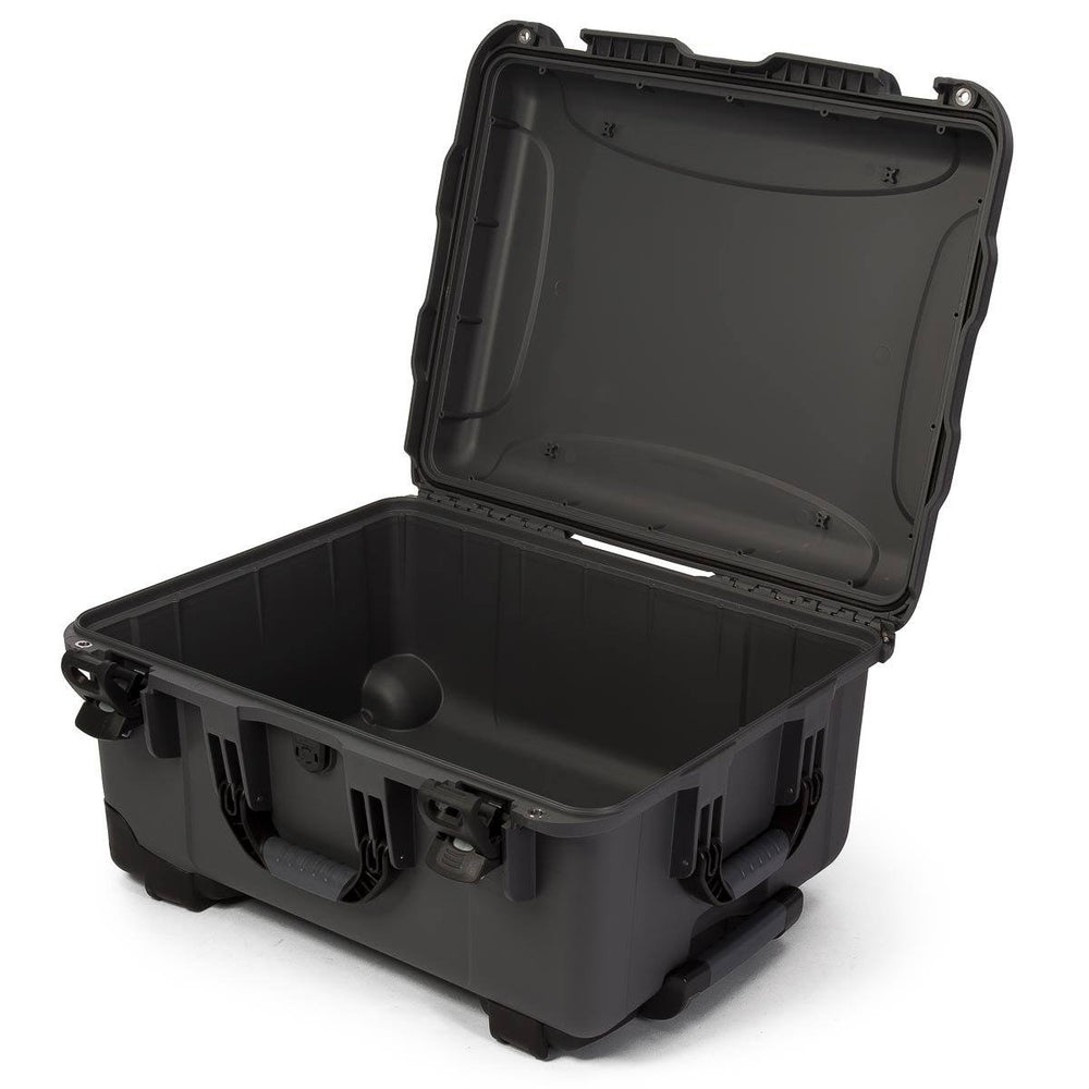 NANUK 950 | Waterproof & Indestructible Case With Wheels